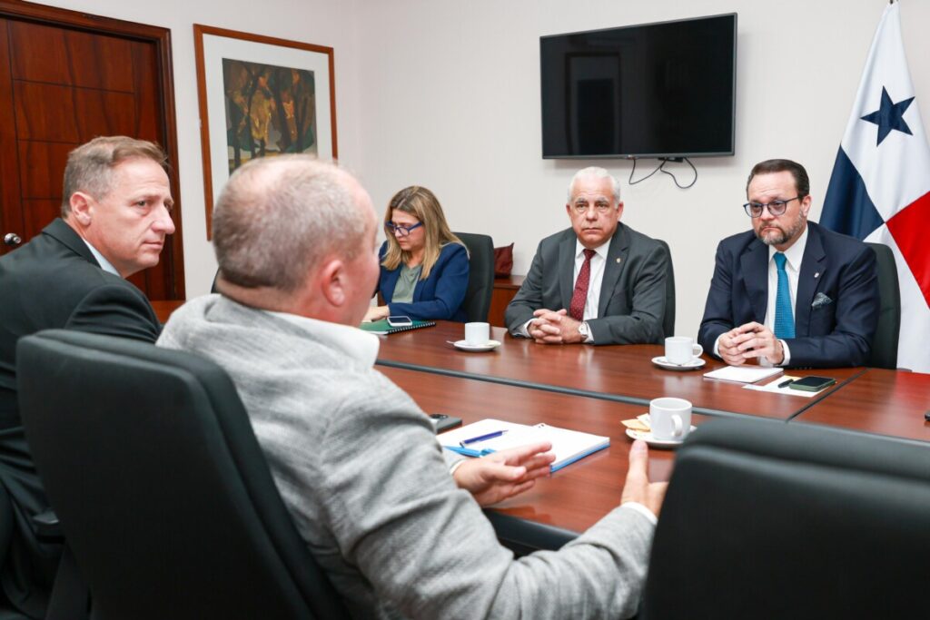 Ministros del MICI y MIDA se reúnen con Grupo Elcor para impulsar ...